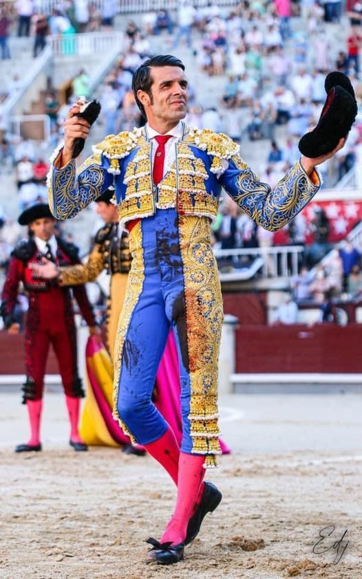 Bespoke Point's Masterpiece: Handcrafted Matador Jackets – Bespoke Point